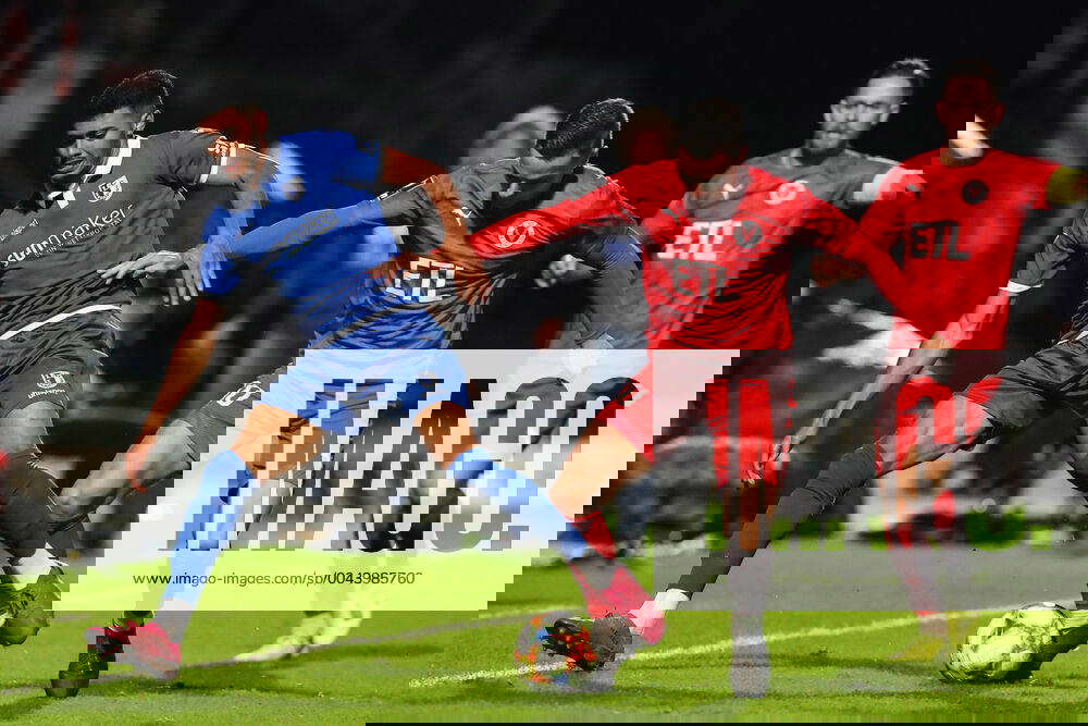 Tarek Chahed 1 FC Magdeburg vs. Andre Dej Viktoria Cologne 3 League ...