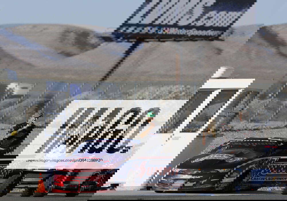 LAS VEGAS, NV - NOVEMBER 02: Greg Anderson (7 PRO) Ken Black Racing ...