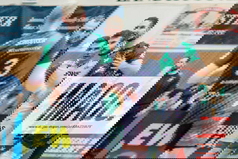 Jubilation Team picture Netzhoppers KW, vlnr SCHOUTEN Casey Adam 3 ...