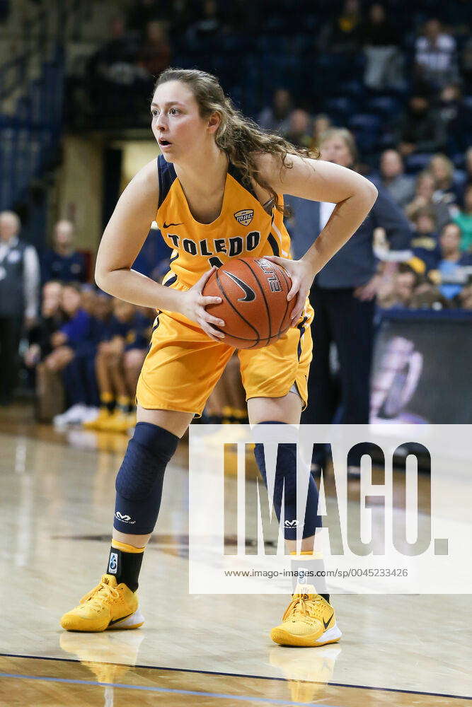 TOLEDO, OH - NOVEMBER 24: Toledo Rockets guard Sophia Wiard looks to ...