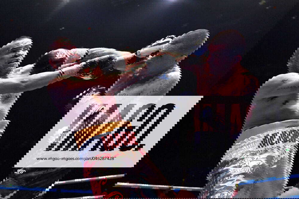 BOXING MUNDINE PARR, The Worlds Collied fight between Anthony Mundine ...