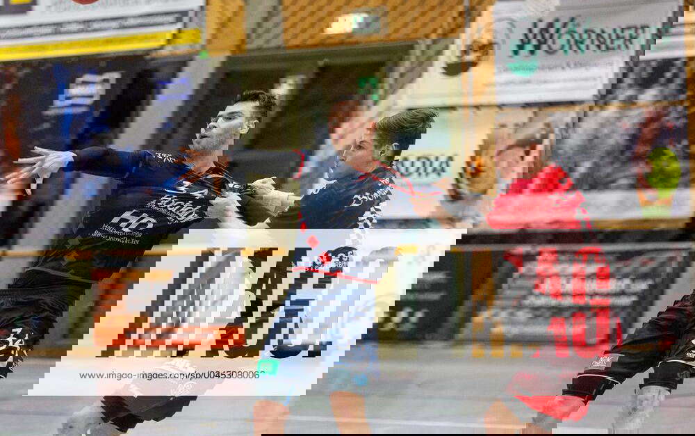 Sandro Muench SG H2Ku Herrenberg 34 and Matthias Goetz TSV Zizishausen ...