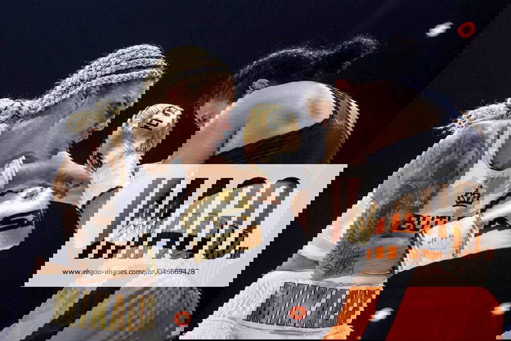 191211 Mikaela Lauren of Sweden l and Paty Ramirez of Mexico r in a ...