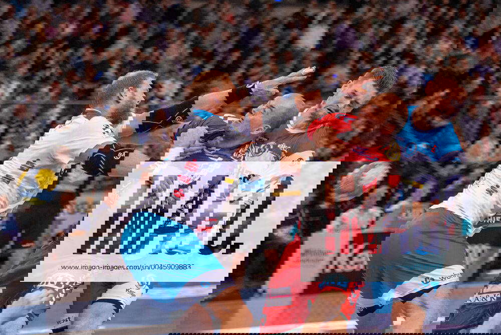 Manuel Späth TVB 1898 Stuttgart, Paul Drux Füchse Berlin and David ...