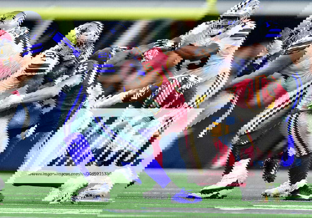 December 29th, 2019:.Dallas Cowboys running back Ezekiel Elliott (21 ...