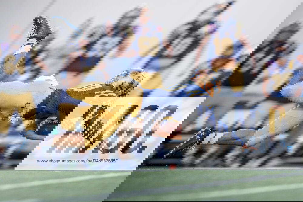 December 31, 2019: Navy Midshipmen quarterback Malcolm Perry (10) dives ...