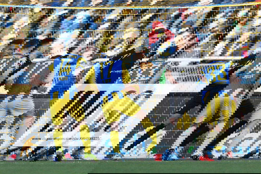 v re Tobias Müller Mueller,Dustin Bomheuer,Marcel Costly 1 FC Magdeburg ...