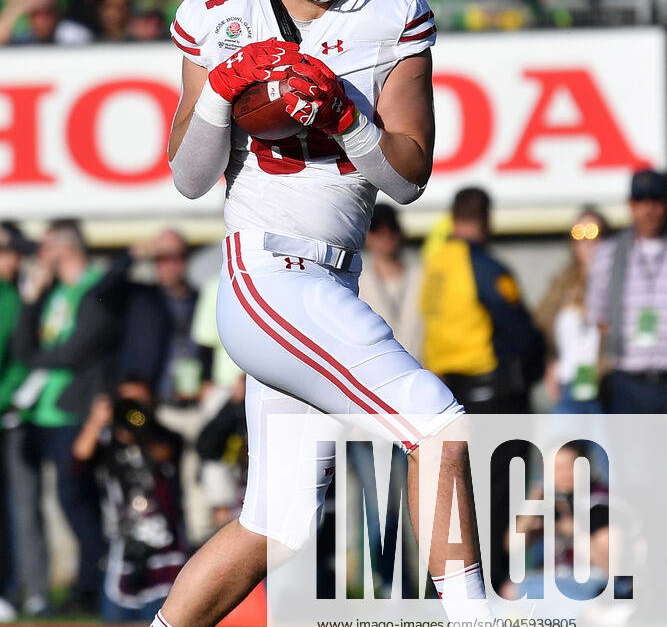 January 1, 2020 Pasadena, CA.Wisconsin Badgers tight end Jake Ferguson ...