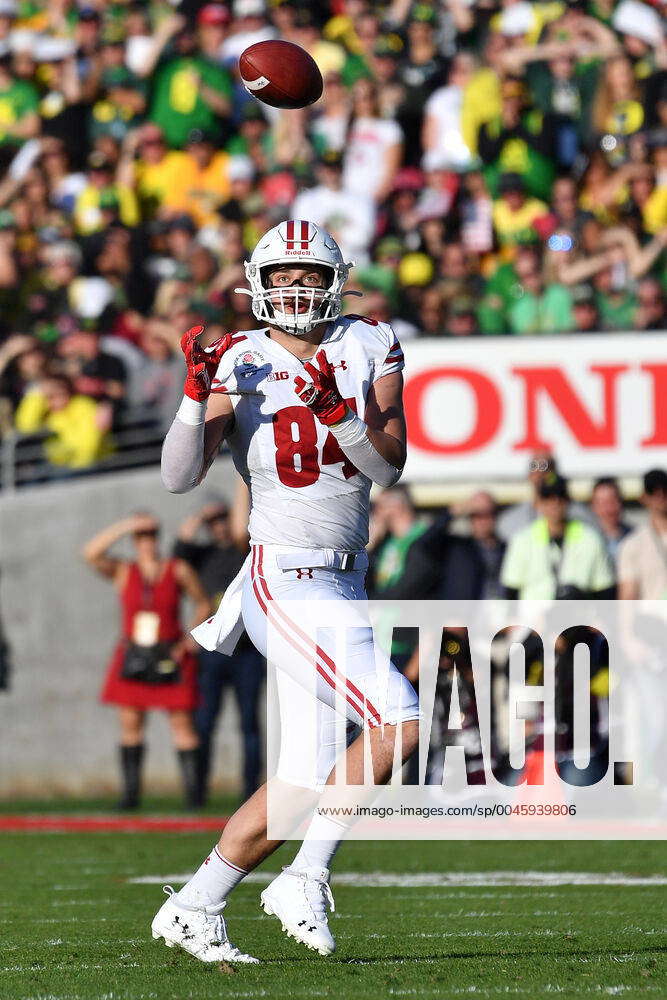 January 1, 2020 Pasadena, CA.Wisconsin Badgers tight end Jake Ferguson ...
