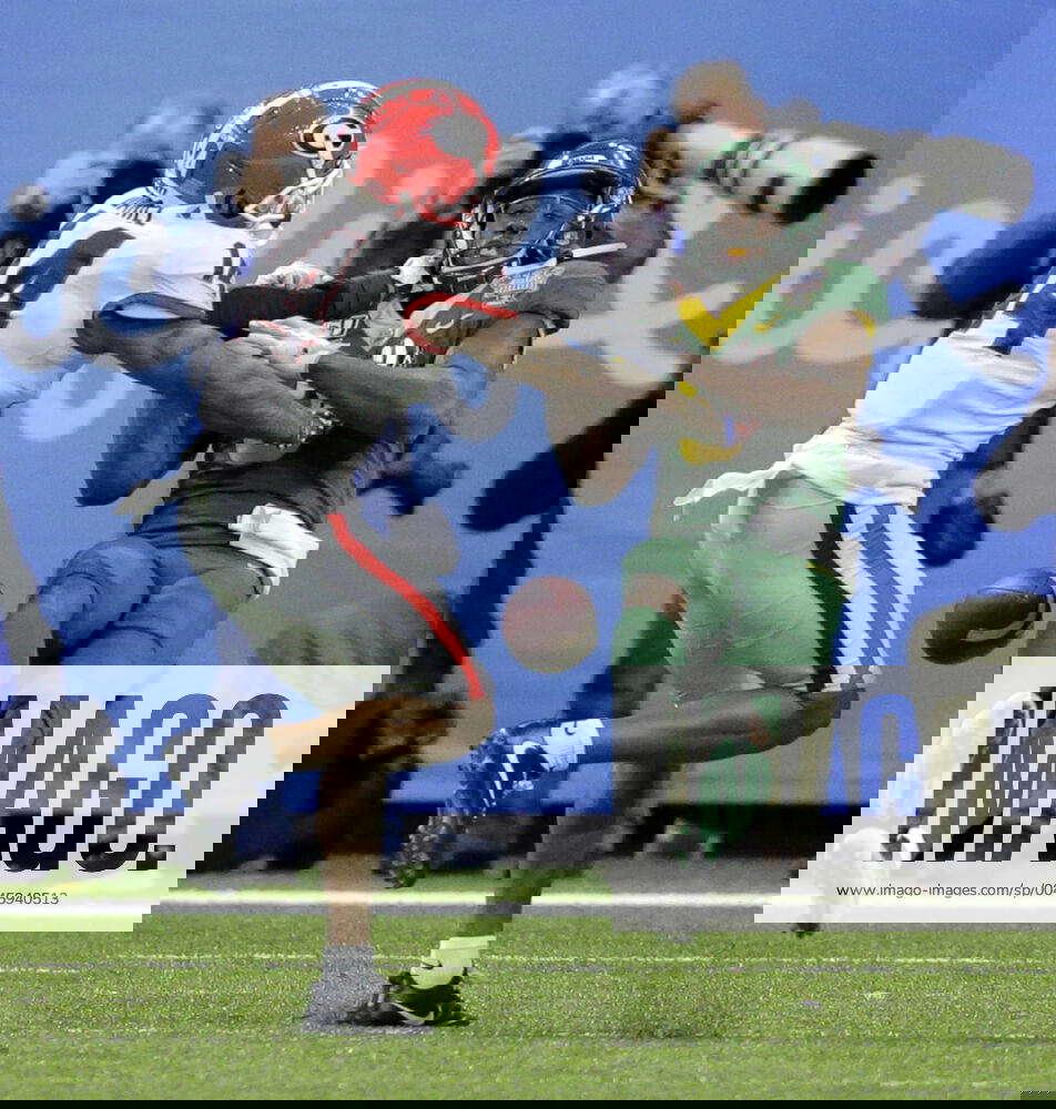 Baylor Bears wide receiver Denzel Mims has the ball knock away by ...