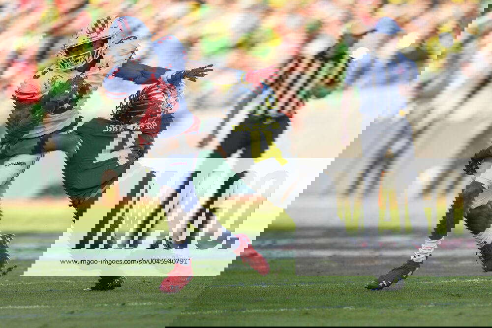 January 1, 2020, Pasadena, California, USA: 3 Kedrick Pryor pushing off ...