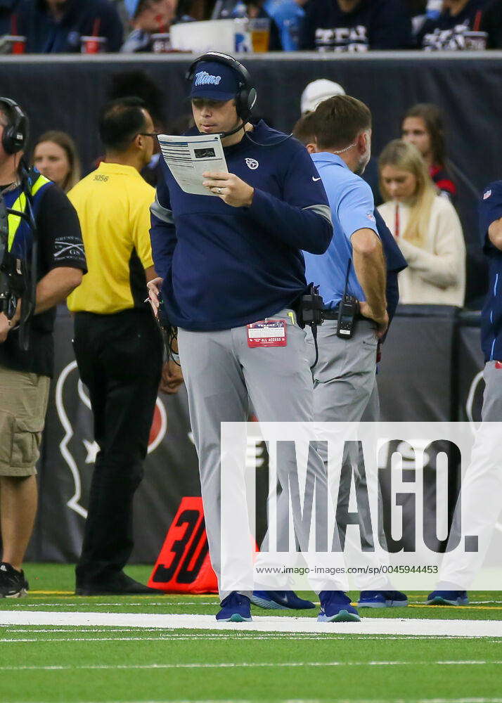 HOUSTON, TX - DECEMBER 29: Tennessee Titans offensive coordinator ...