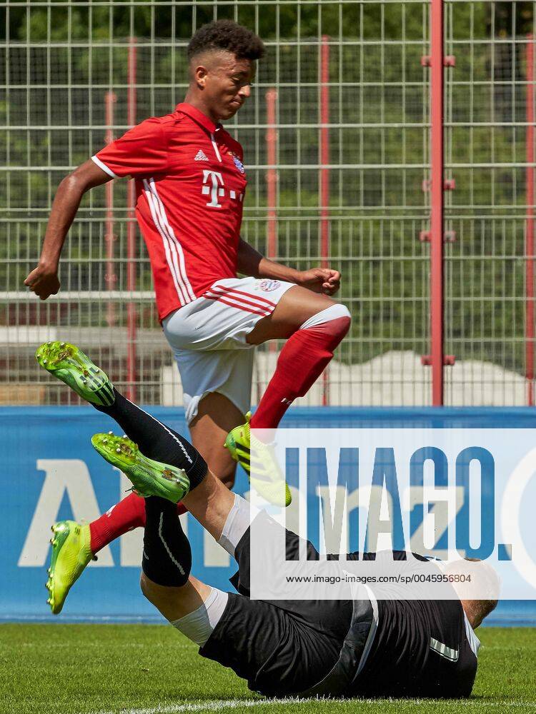 TILLMANN Timothy FCB 2016 FS U19 FC Bayern Munich vs FC Viktoria Plzen ...