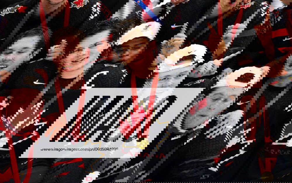 200105 Barrett Hayton of Canada celebrates after the 2020 IIHF World ...