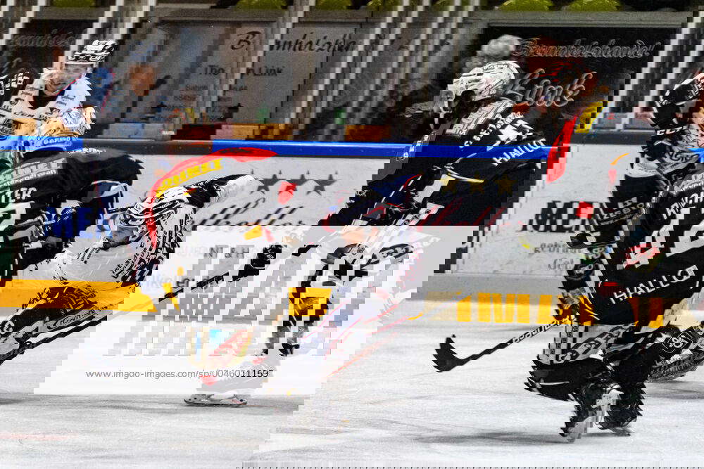 Sofiene Braeuner 28, EV Lindau Islanders with Tim Richter 42, ECDC ...