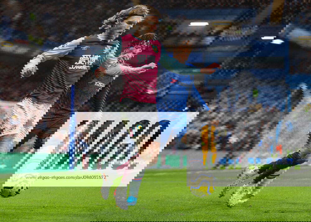 Football - 2019 2020 Premier League - Chelsea vs. Burnley Reece James ...