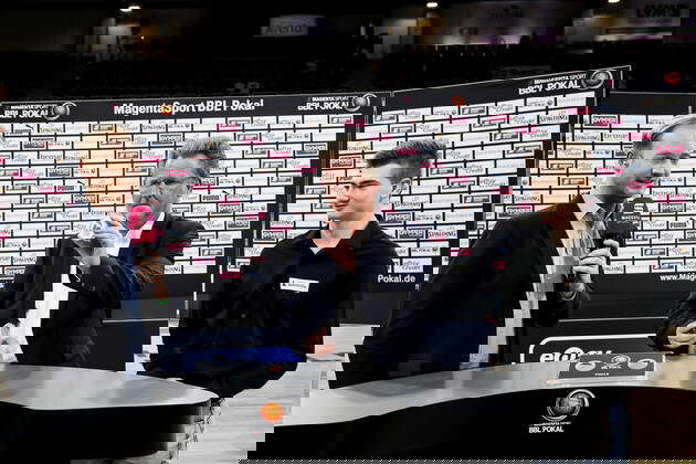 Cup draw with Jan Lüdeke, Dr Stefan Holz, lottery ticket Artistic ...