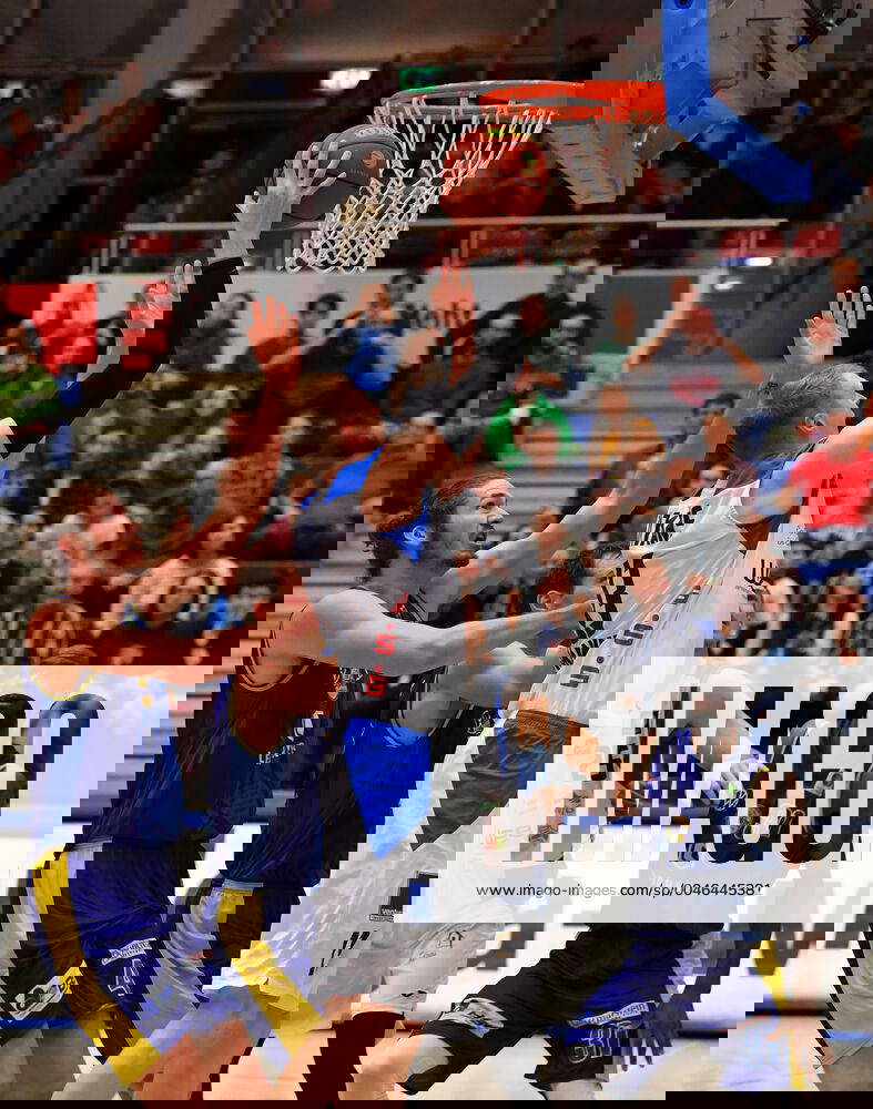 on ball Georg Voigtmann Dresden against left Daniel Mayr Schwelm ...