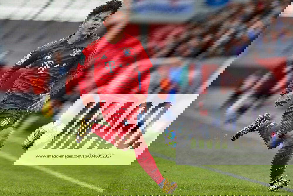 BRÜCKNER Angelo (FC Bayern München UYL 12) 2019 20 UYL FC Bayern ...