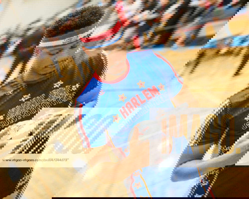 : Jet Rivers signs autographs during the Pushing The Limits World Tour ...