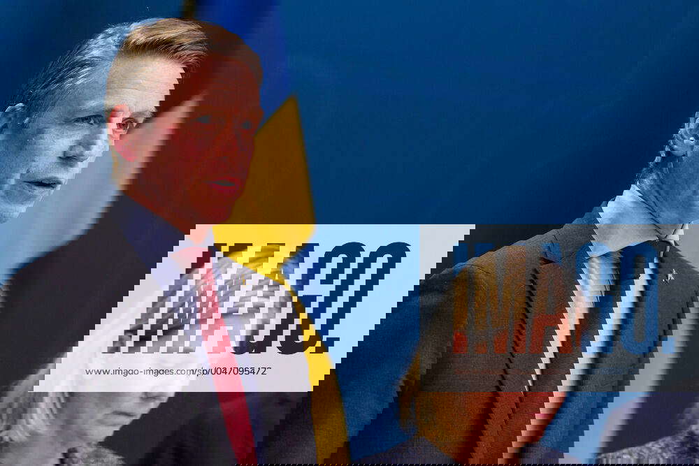 200325 Per Bolund, Minister of Finance, and Magdalena Andersson ...