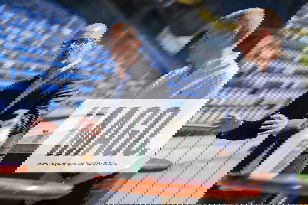 Doctors without Graensers directors Jesper Brix and Michael Gravgaard ...