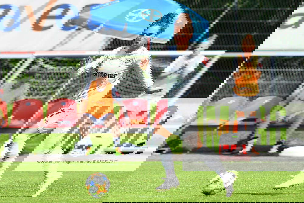 Jessica Wich B04, 7 am Ball, Spielszene, 21 06 2020, Leverkusen Germany ...