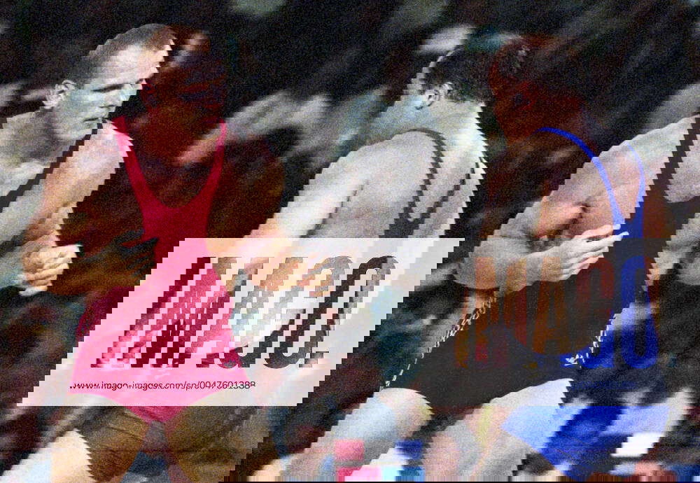 Summer Olympics 1992, Wrestling: Gold medalist Alexander Karelin of The ...