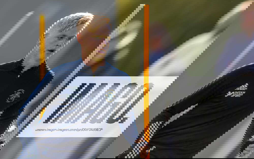 200720 Axel Olsson under en fotbollsträning med Ängelholms FF den 20 ...