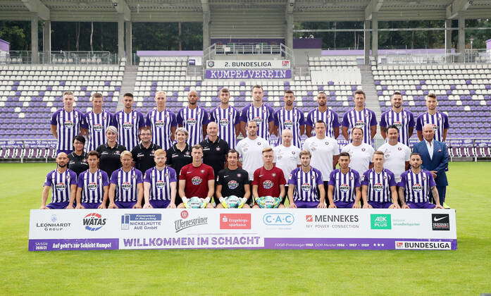 Teampraesentation Erz Aue Fussball 2 Bundesliga Sascha Härtel Haertel ...