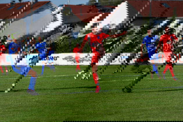 Stefan Hess FV Olympia Laupheim on ball, FV Olympia Laupheim vs SGV ...