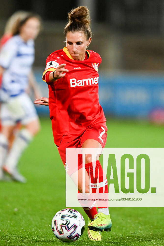 Jessica Wich B04, 7 with ball on the offensive, 11 09 2020, Leverkusen ...
