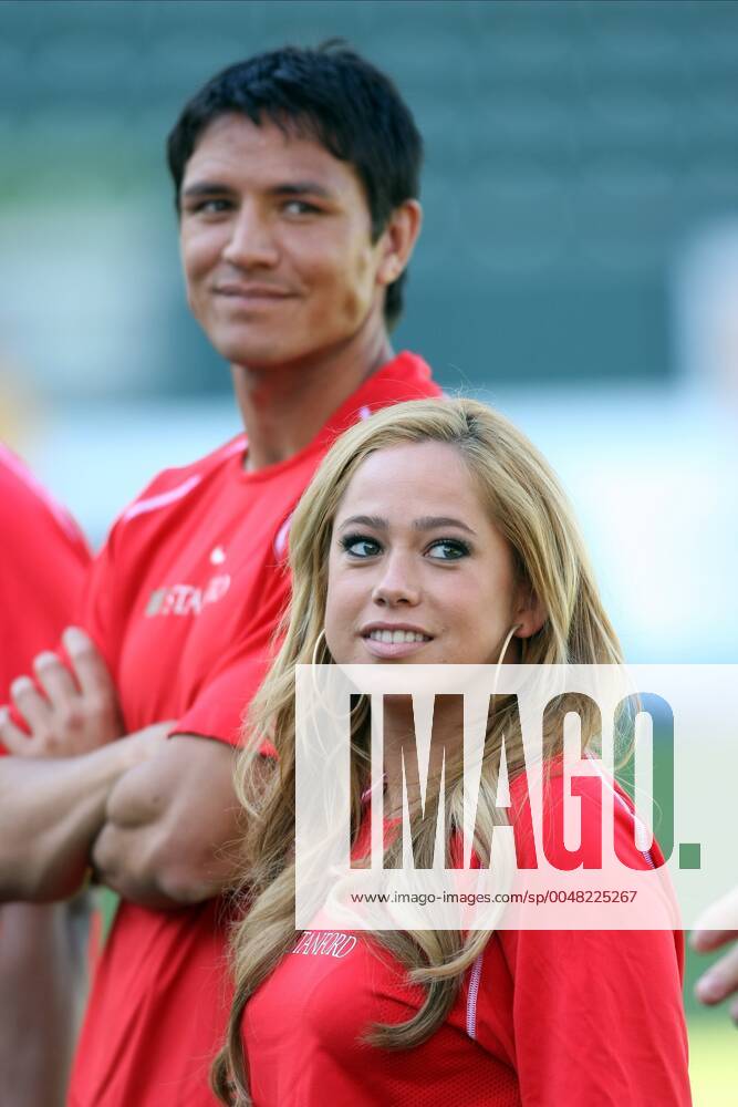 Sabrina Bryan, Brian Ching Singer & MLS, Fussball Herren, USA Soccer ...