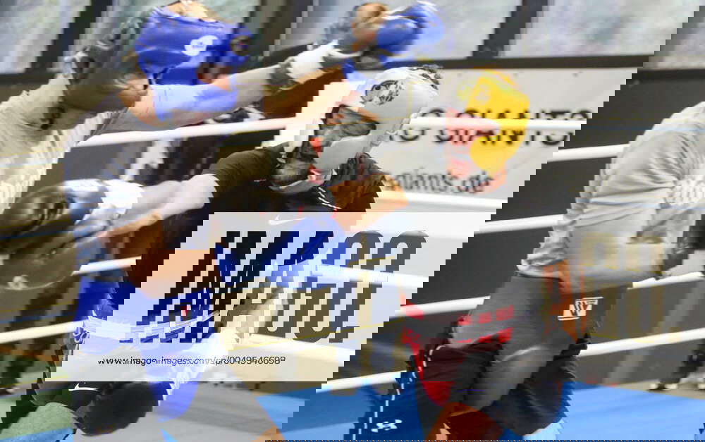 Boxing Hamburg, 08 12 2020 Edi Kadrija black shirt and Sasha Alexander ...