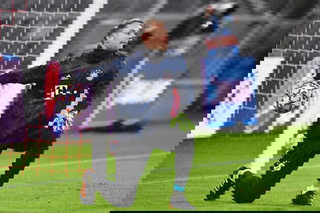 Manuel NEUER Goalkeeper Bayern Muenchen warming up, action,single ...