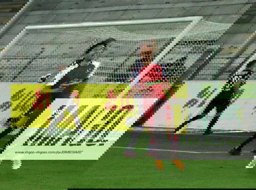 Cant believe his luck Scorer, scorer Woo Yeong Jeong SC Freiburg after ...