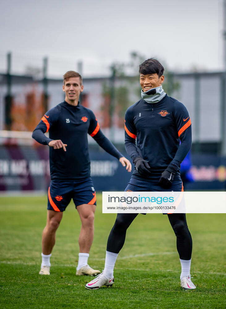 Leipzigs Dani Olmo and Hee Chan Hwang training RB Leipzig on 26 October ...