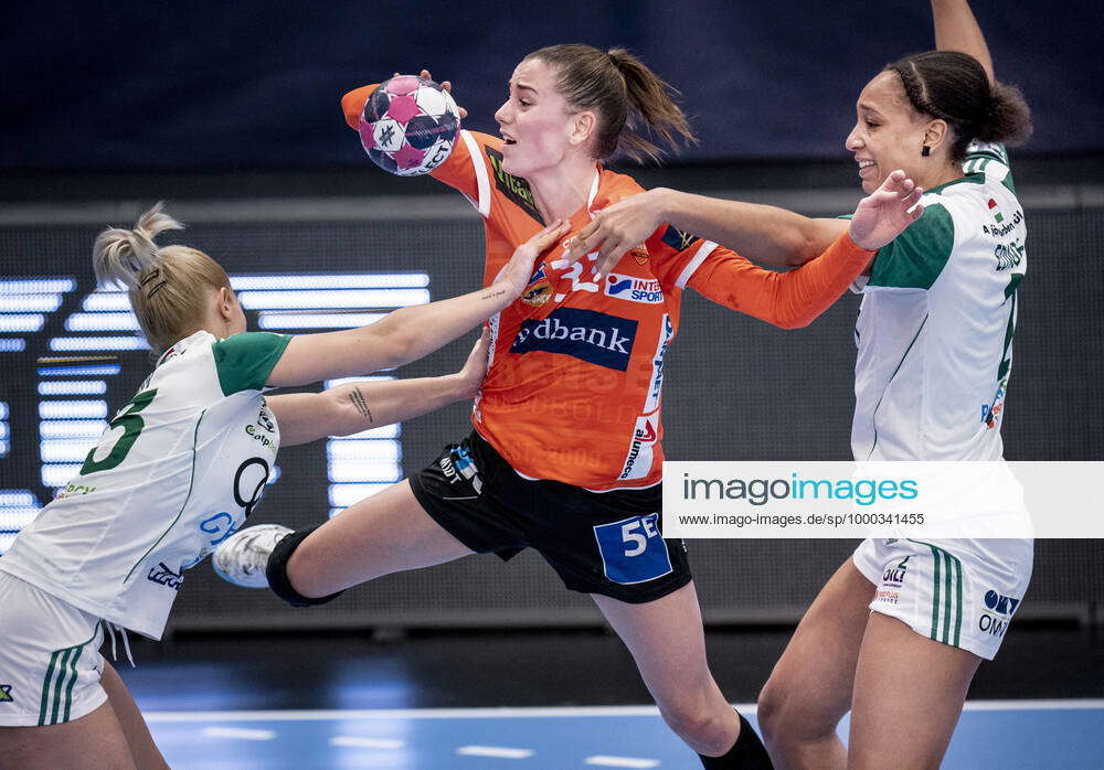 Odenses Mie Hoejlund and Györis Beatrice Edwige and Réka Fodor Csenge ...