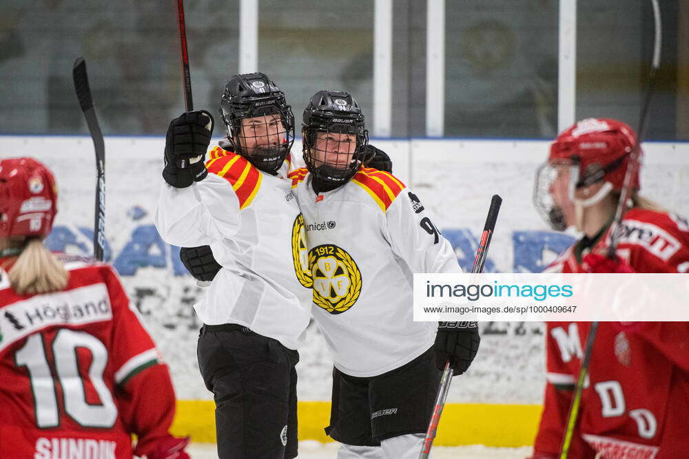 210122 Brynäs Denisa Krizova cheers with Anna Meixner after 0 2 during ...