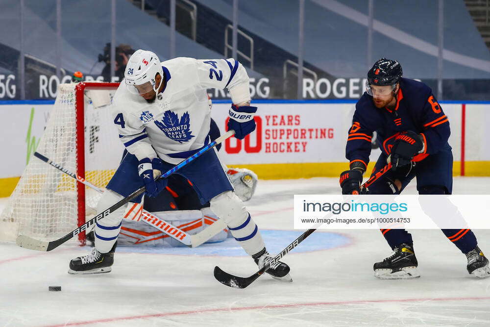 EDMONTON, AB - JANUARY 28: Toronto Maple Leafs Right Wing Wayne ...