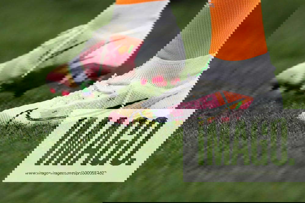 Cristiano Ronaldo of Juventus s new Nike Mercurial football boots are ...