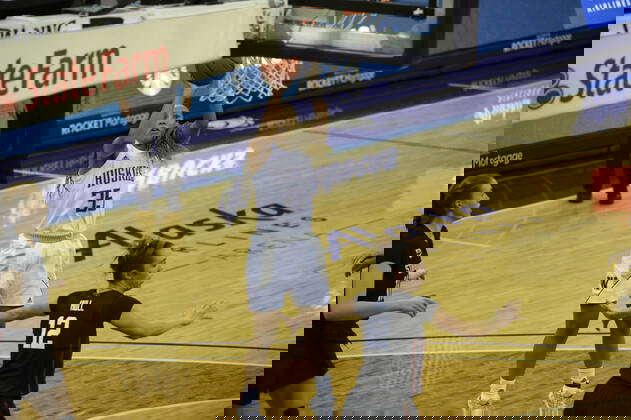 SEATTLE, WA - JANUARY 31: Washington Huskies guard Alexis Griggsby ...