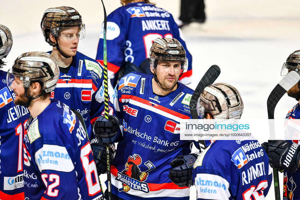 Jens Baxmann 29, Iserlohn Roosters Erik Buschmann 15, Iserlohn Roosters ...