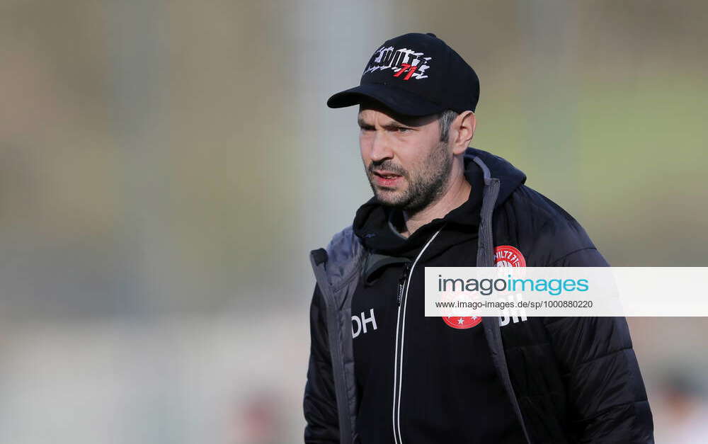 Dan Huet coach Wiltz thoughtful Football BGL Ligue Luxembourg, Matchday ...