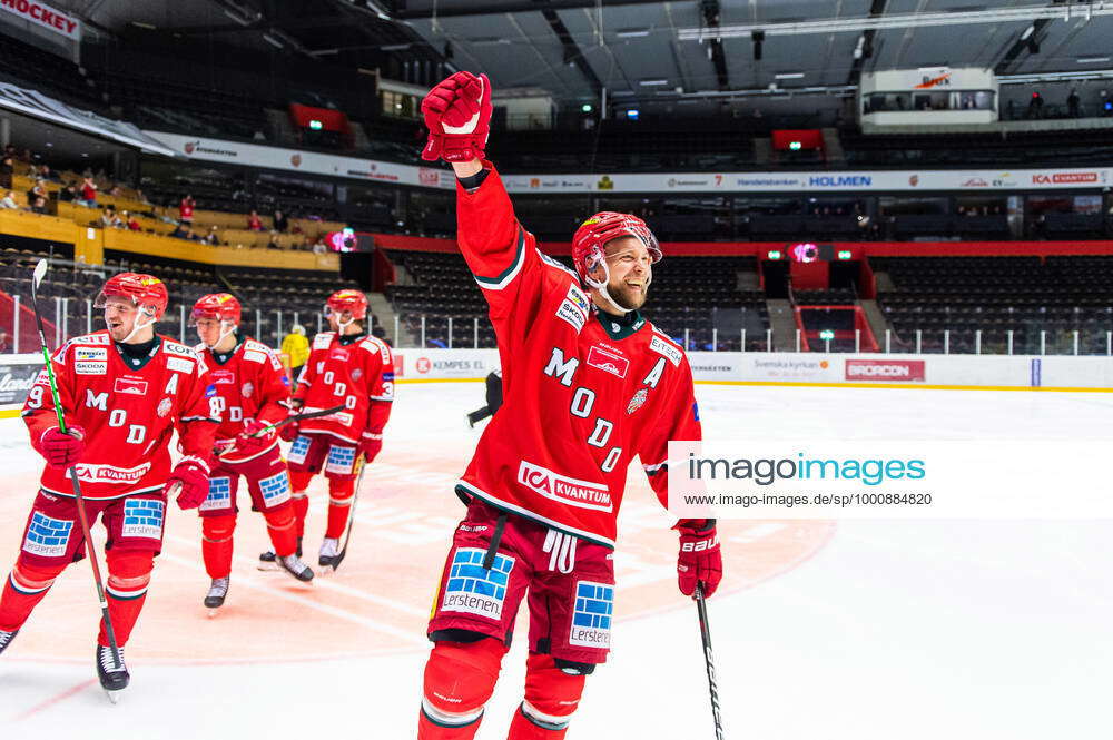 210220 Modos Johan Harju cheers after he made 20 during the ice hockey ...