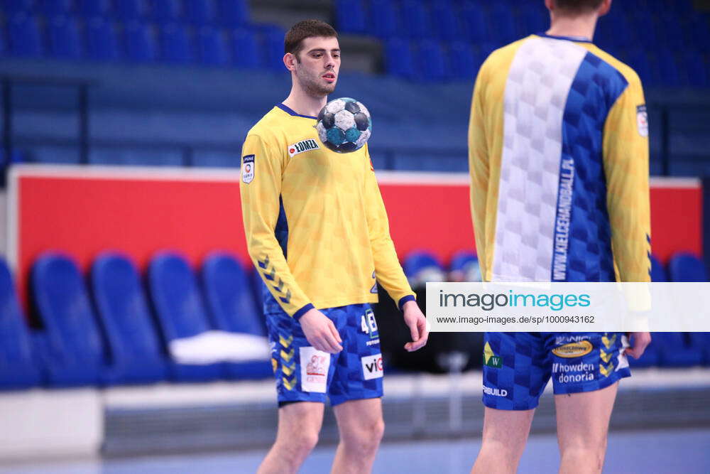 Branko Vujovic HANDBALL : Paris Saint-Germain HB vs Lomza Vive Kielce ...
