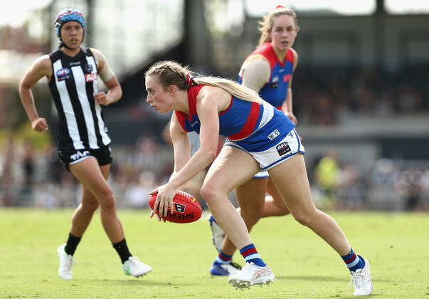 AFLW MAGPIES BULLDOGS, Sarah Hartwig of the bulldogs runs during the ...