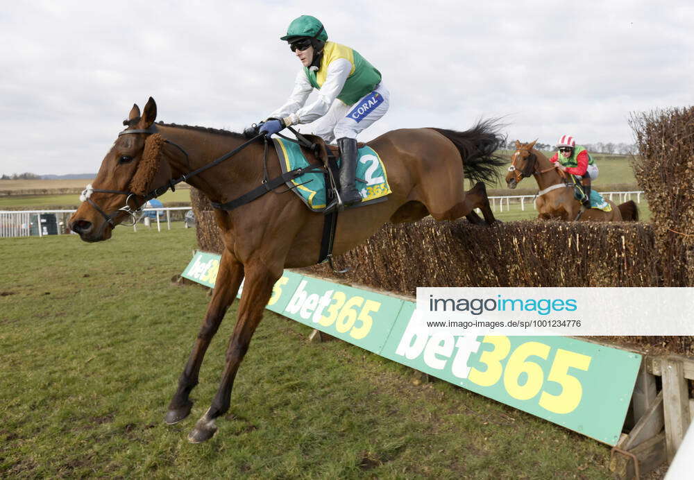 Mandatory Credit: Photo by Dan Abraham Shutterstock Cloth Cap and Tom ...