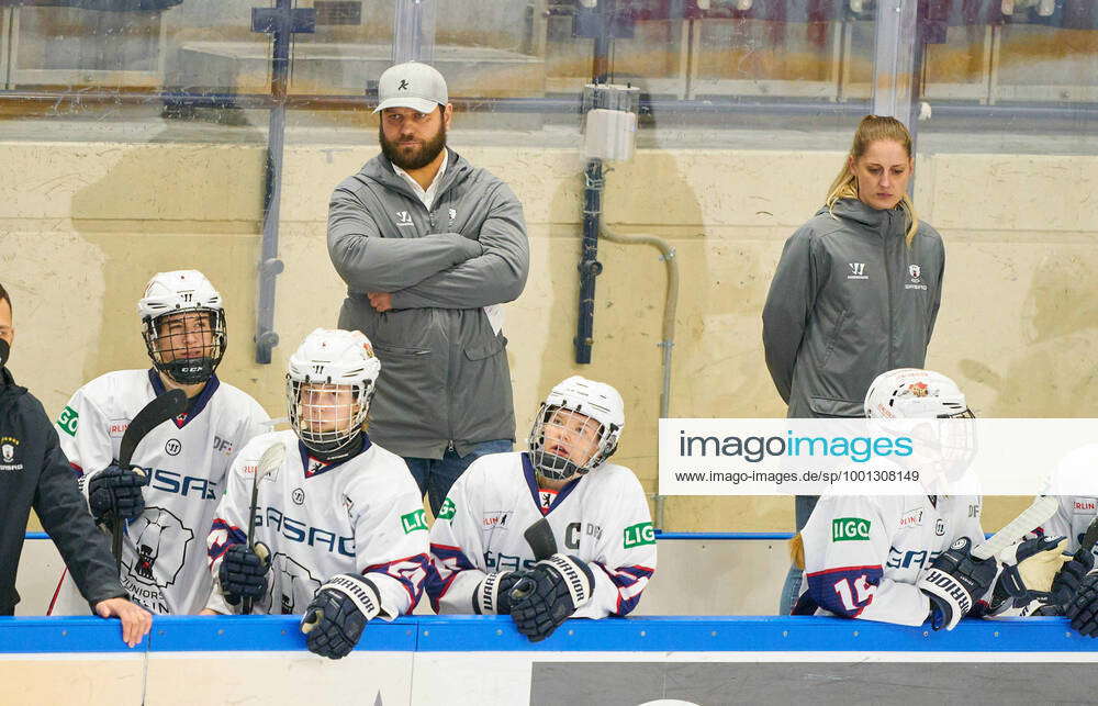 Daniel BARTELL, Kathrin FRING, Trainer Eisbären Juniors Frauen Berlin ...