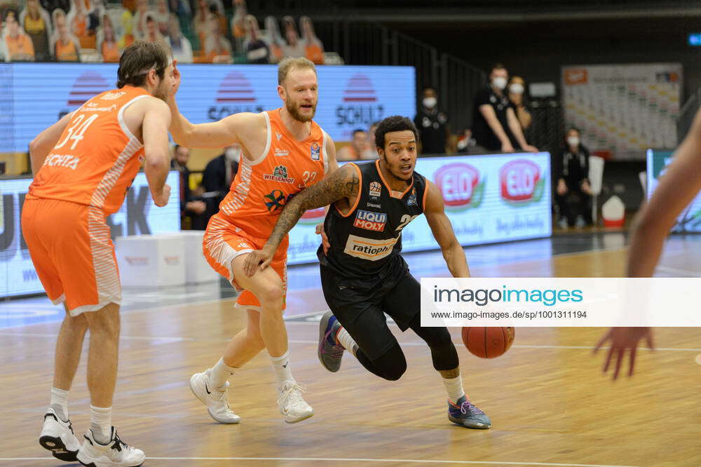 Jesse HUNT (34 Rasta Vechta), Robin CHRISTEN (33 Rasta Vechta), Troy ...